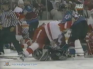 Patrick Roy vs. Chris Osgood, April 1, 1998 - Colorado Avalanche vs ...