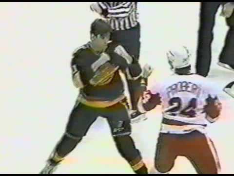 Bob Probert (LW) | HockeyFights