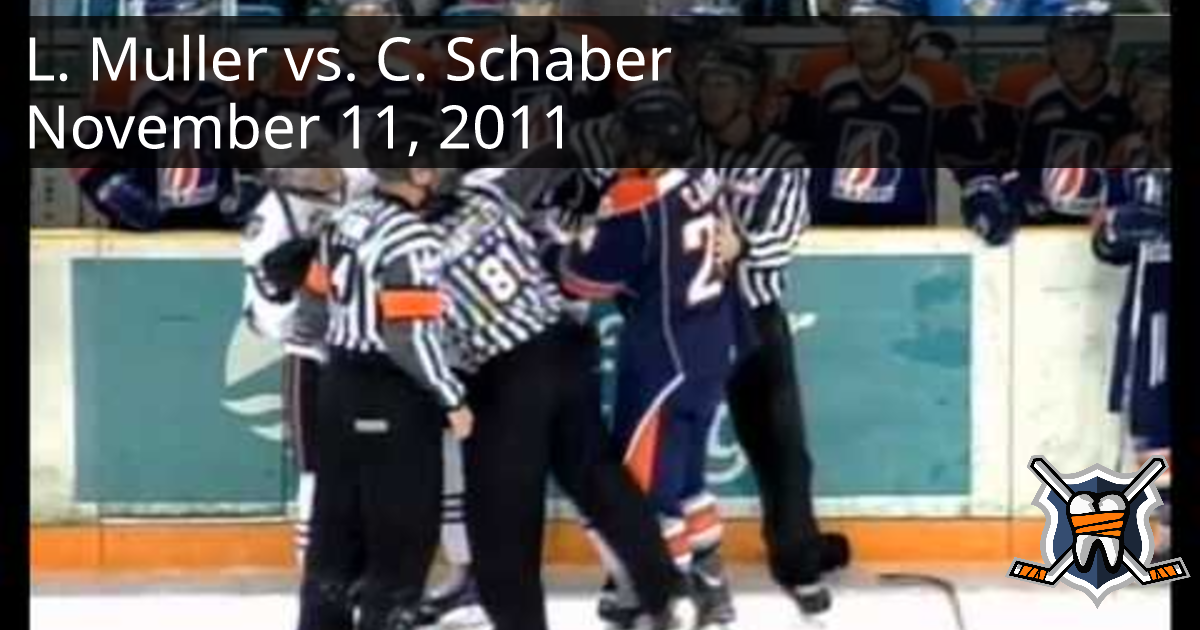 Locke Muller vs. Chase Schaber, November 11, 2011 - Red Deer Rebels vs ...