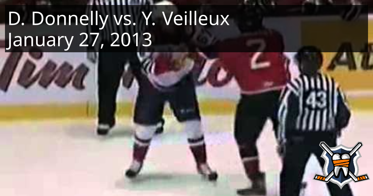 Dillon Donnelly vs. Yannick Veilleux, January 27, 2013 - Québec Remparts vs. Moncton Wildcats ...