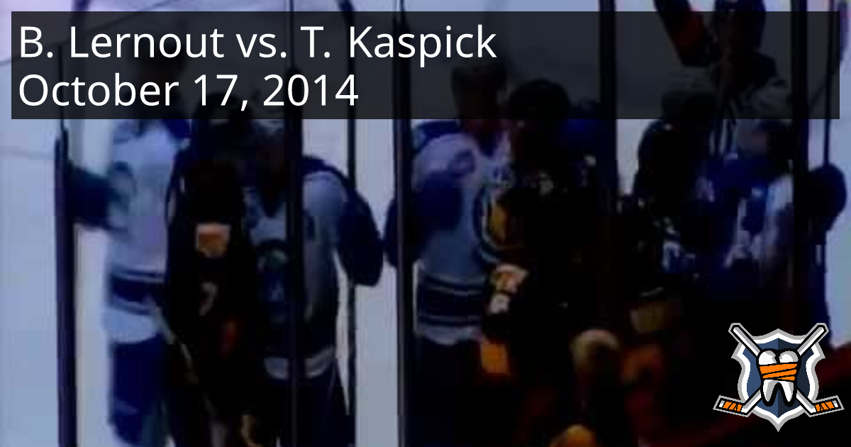 Brett Lernout vs. Tanner Kaspick, October 17, 2014 - Swift Current ...