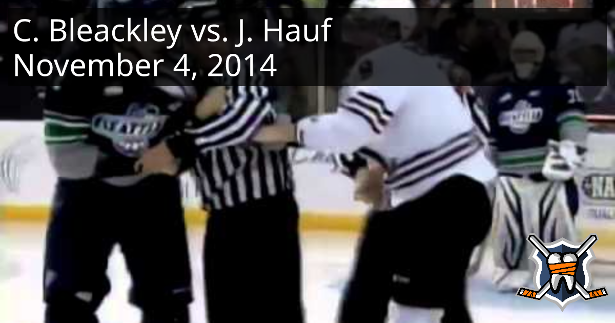 Conner Bleackley vs. Jared Hauf, November 4, 2014 - Red Deer Rebels vs ...