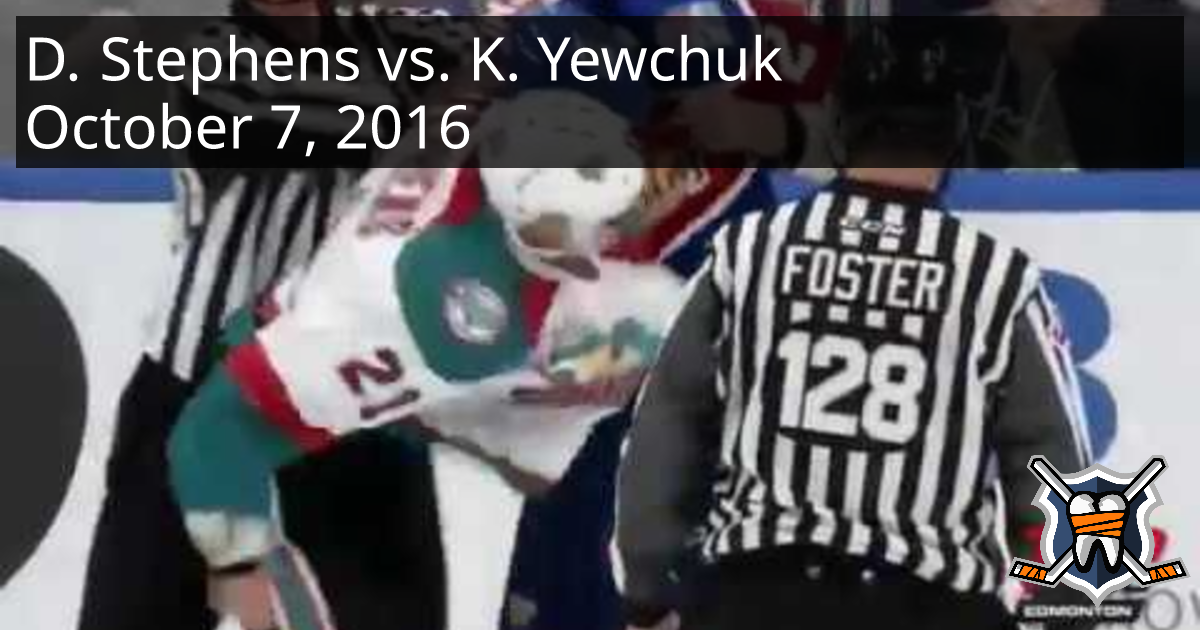 Devante Stephens vs. Kyle Yewchuk, October 7, 2016 - Kelowna Rockets vs ...